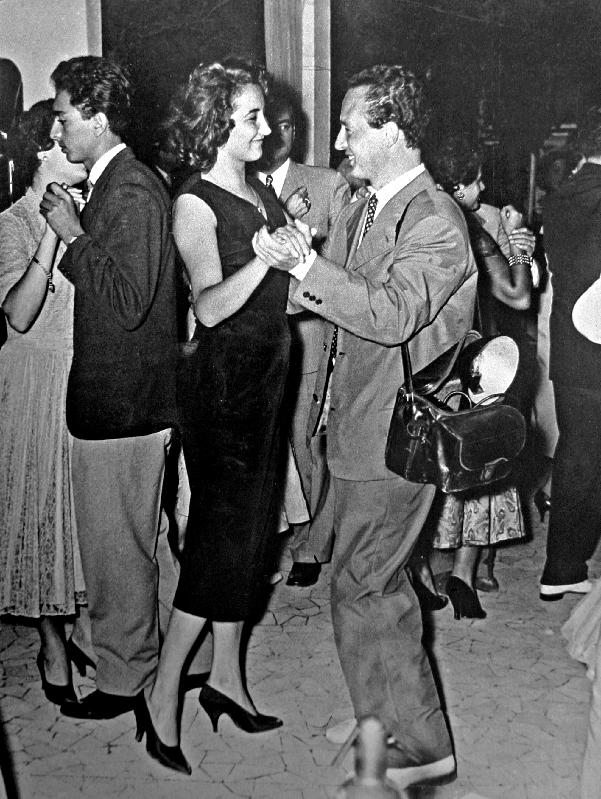 Algo mÃ¡s que un asesinato: «La muerte y la dolce vita», de Stephen ...